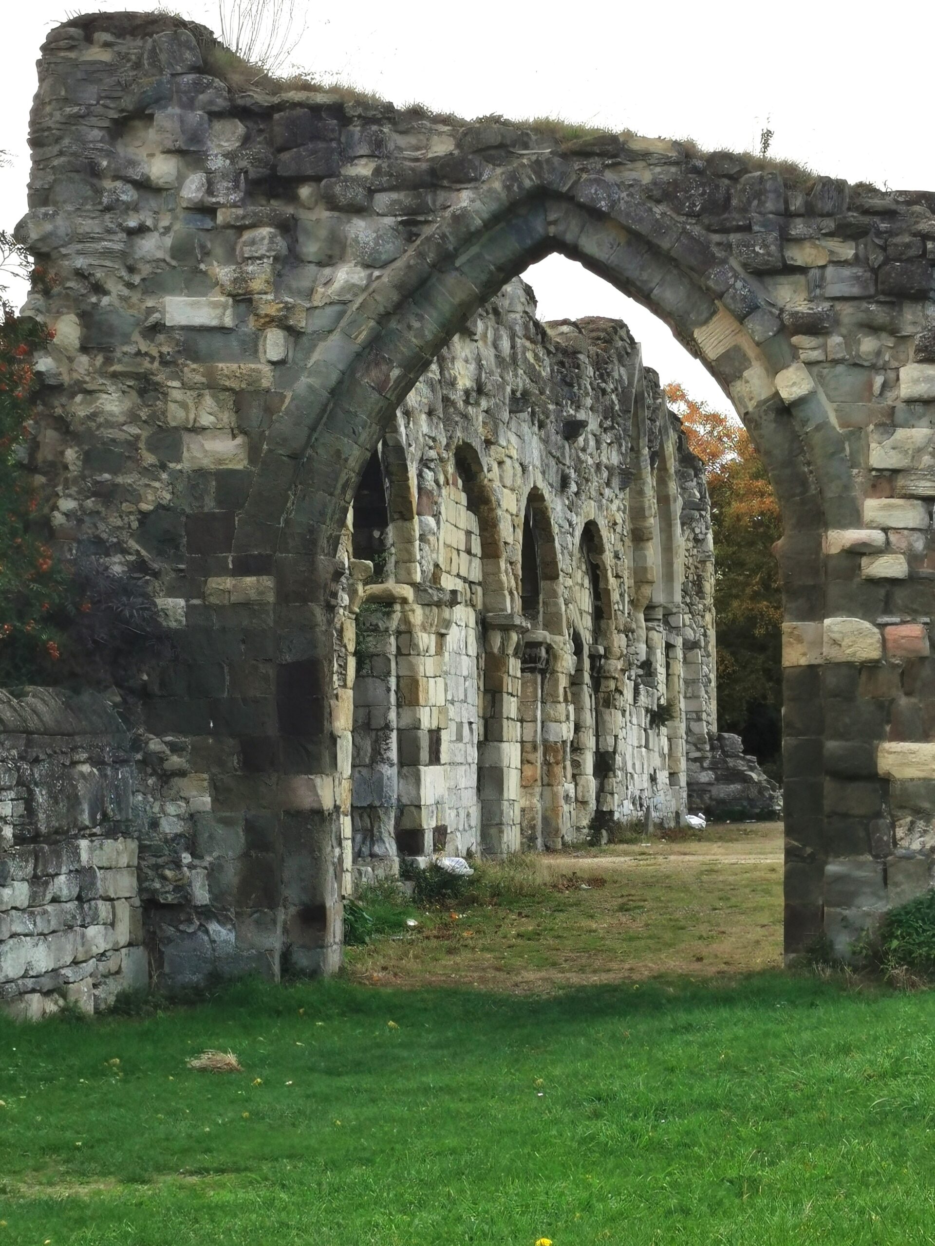 St Oswalds Priory – Kongegrave